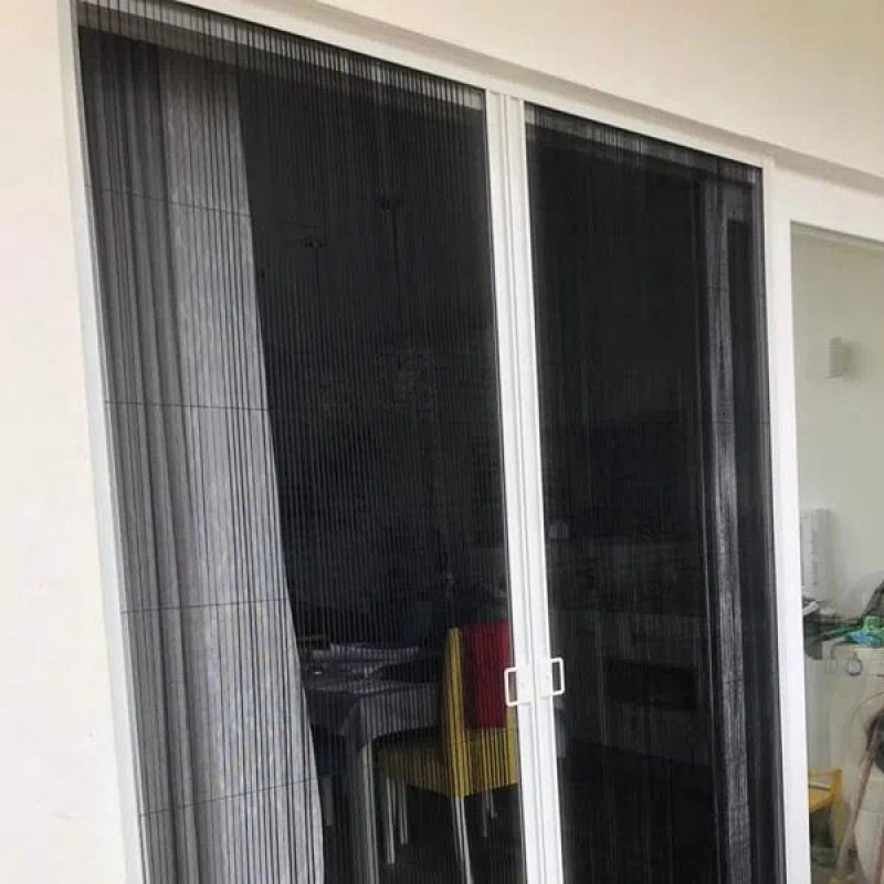 Retractable Pleated Screen Door